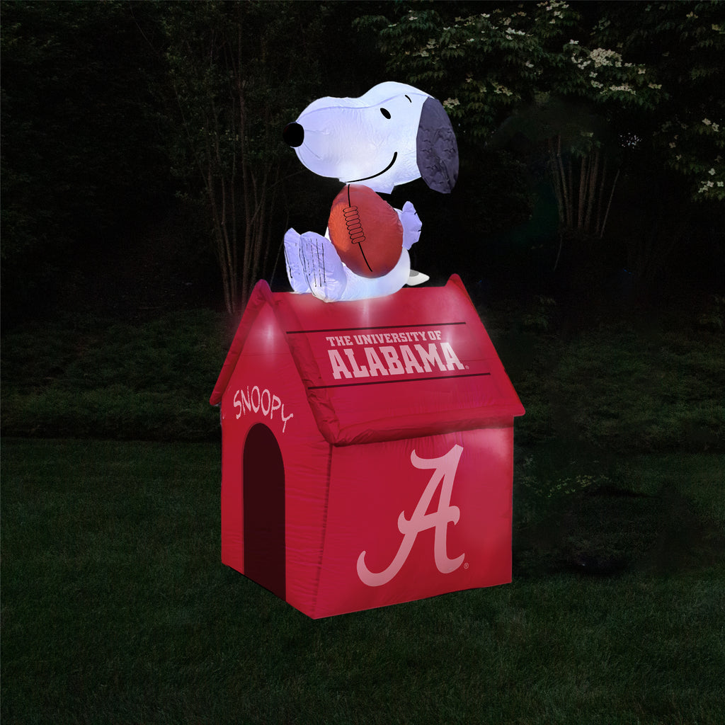 Alabama Crimson TideInflatable Snoopy™ Doghouse - For The Deep Rooted ...