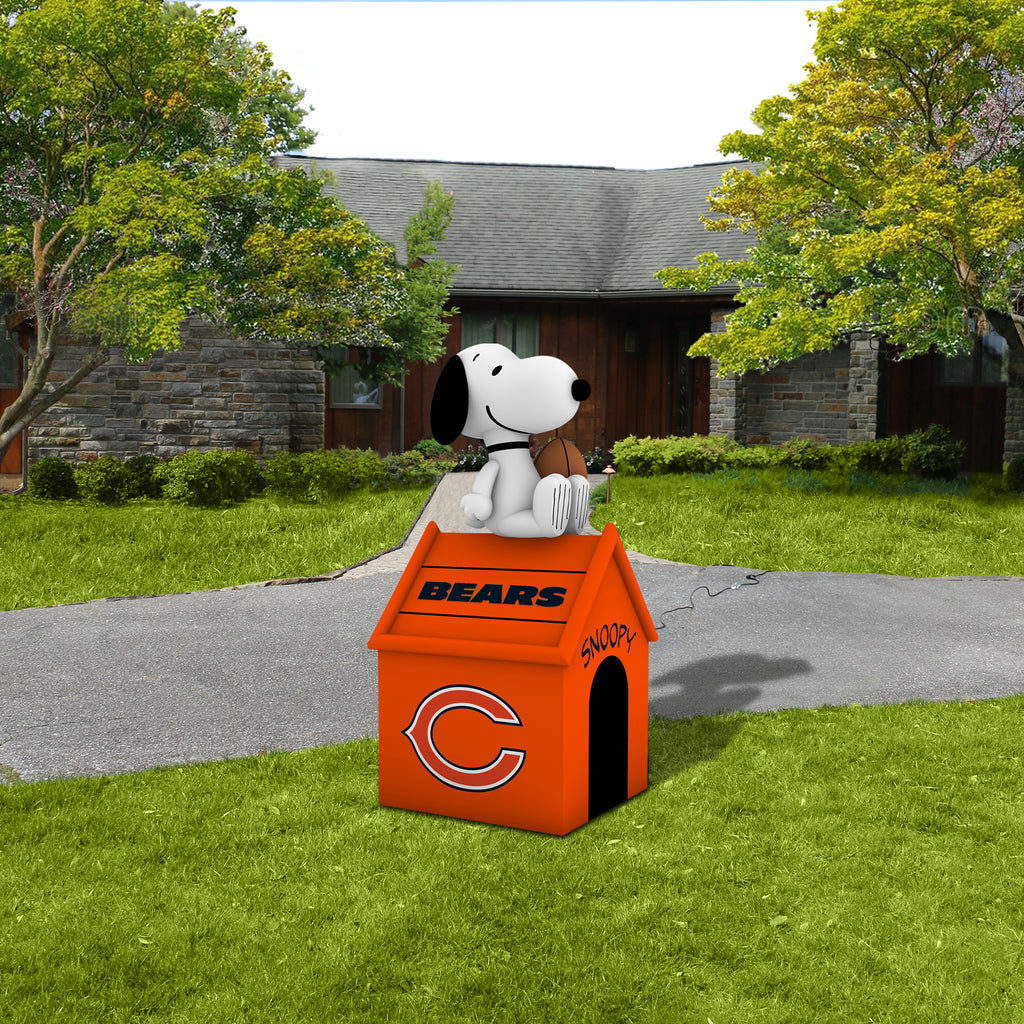 Chicago BearsInflatable Snoopy™ Doghouse - For The Deep Rooted Fan ...