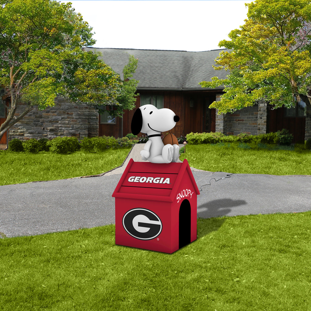 Georgia BulldogsInflatable Snoopy™ Doghouse - For The Deep Rooted Fan ...