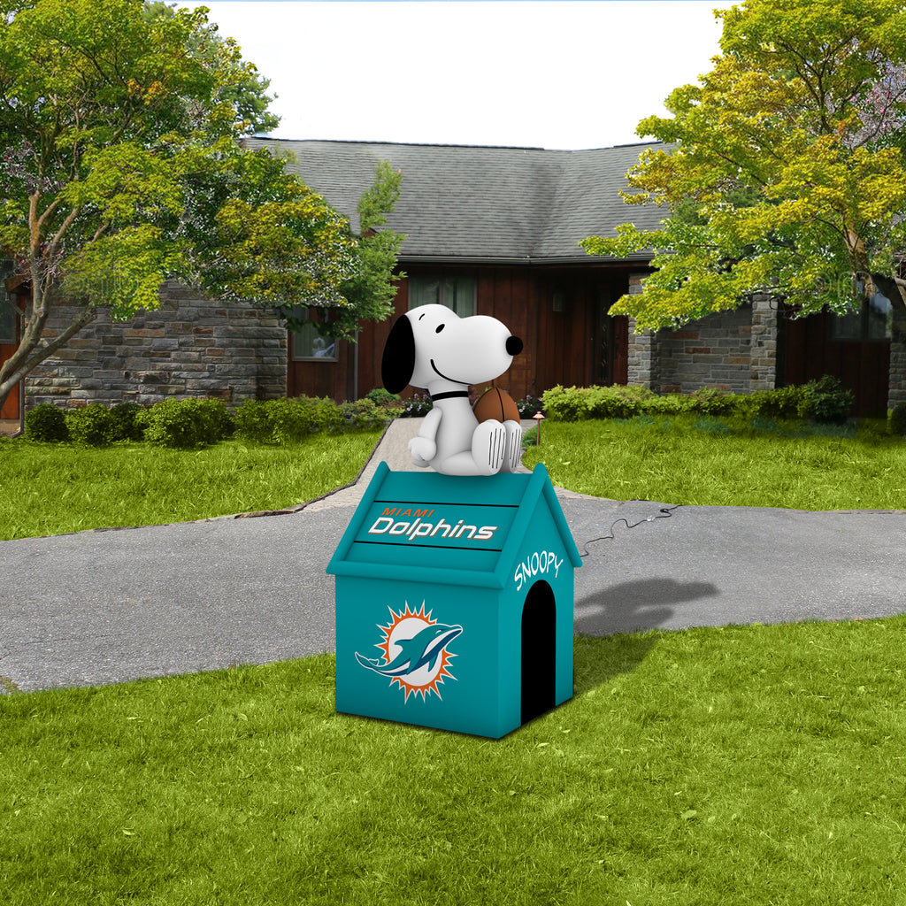Miami DolphinsInflatable Snoopy™ Doghouse - For The Deep Rooted Fan ...